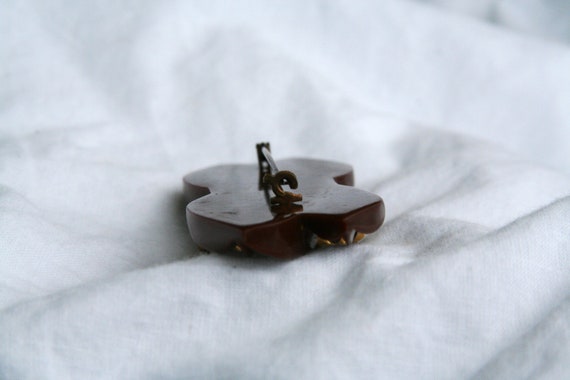 1930s or 1940s carved Bakelite chocolate brown Art De… - Gem