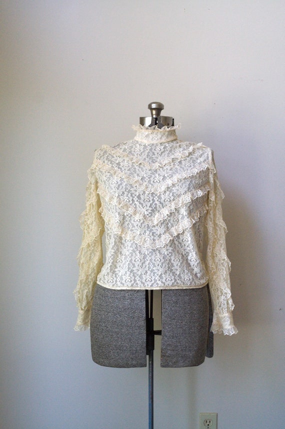 1960s Victorian style lace & ruffle button back blous… - Gem