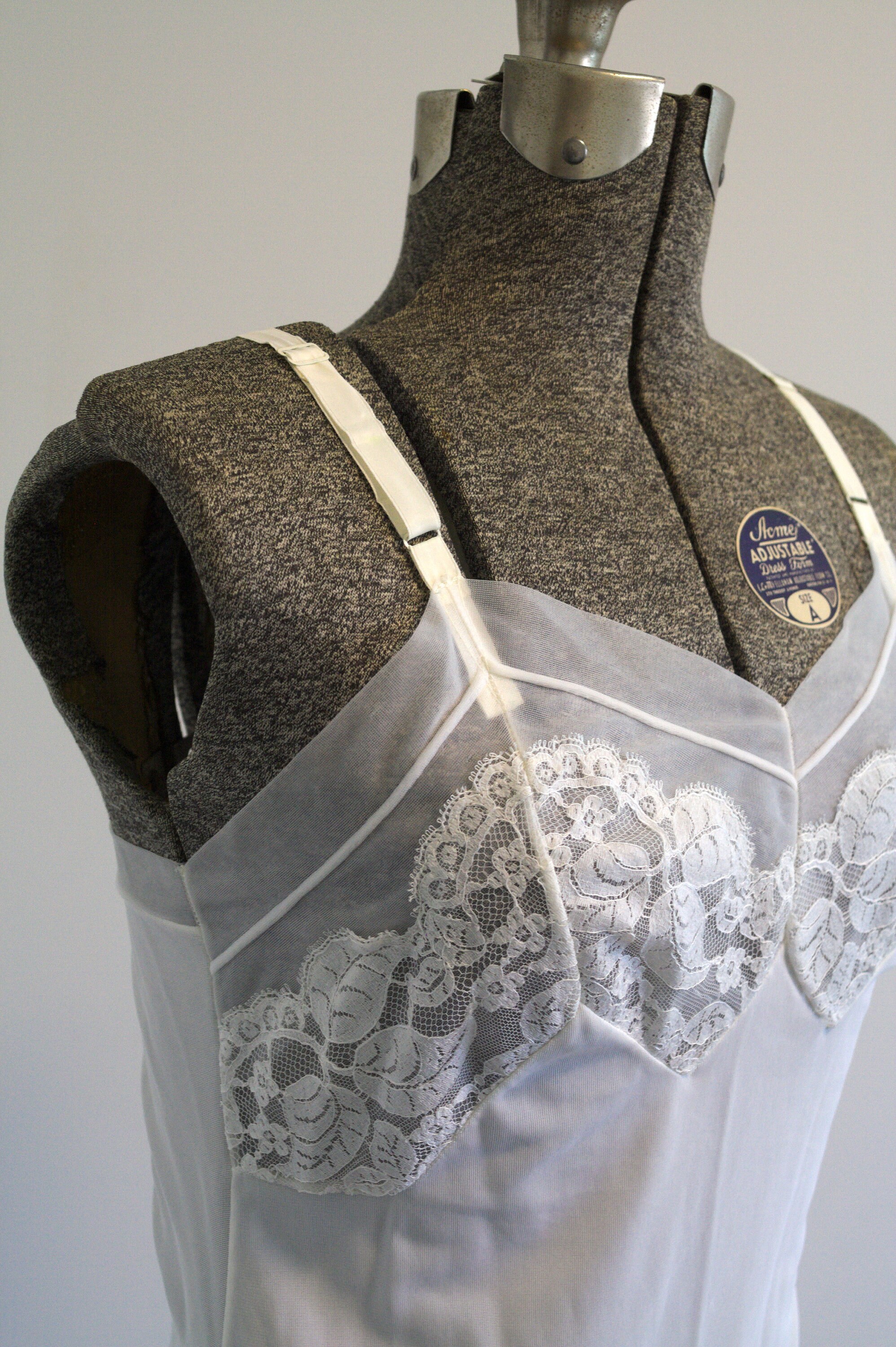 1950s White Canada "maid" by Toronto Petticoat Full Dress Wiggle Slip ...