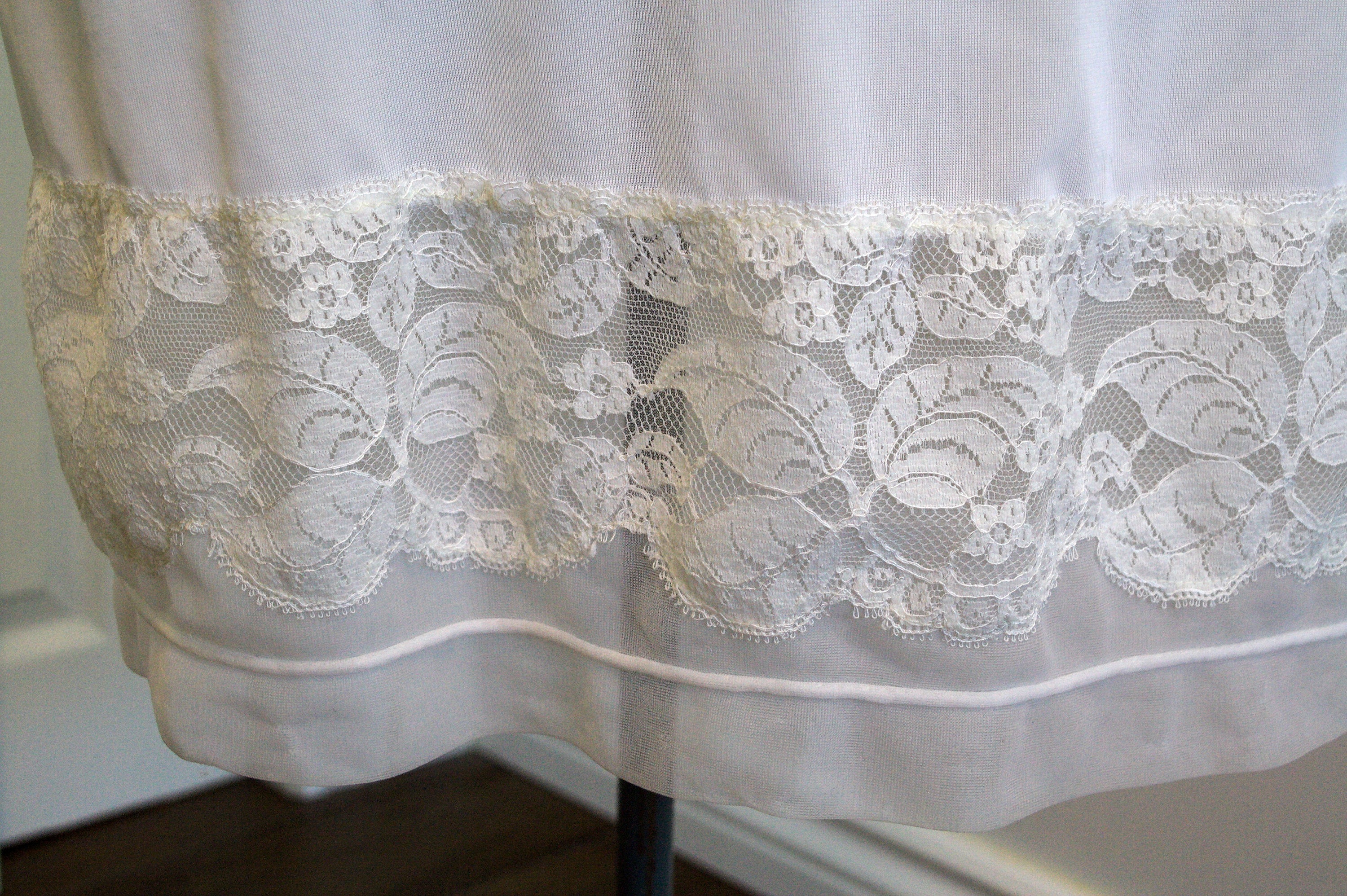 1950s White Canada "maid" by Toronto Petticoat Full Dress Wiggle Slip ...