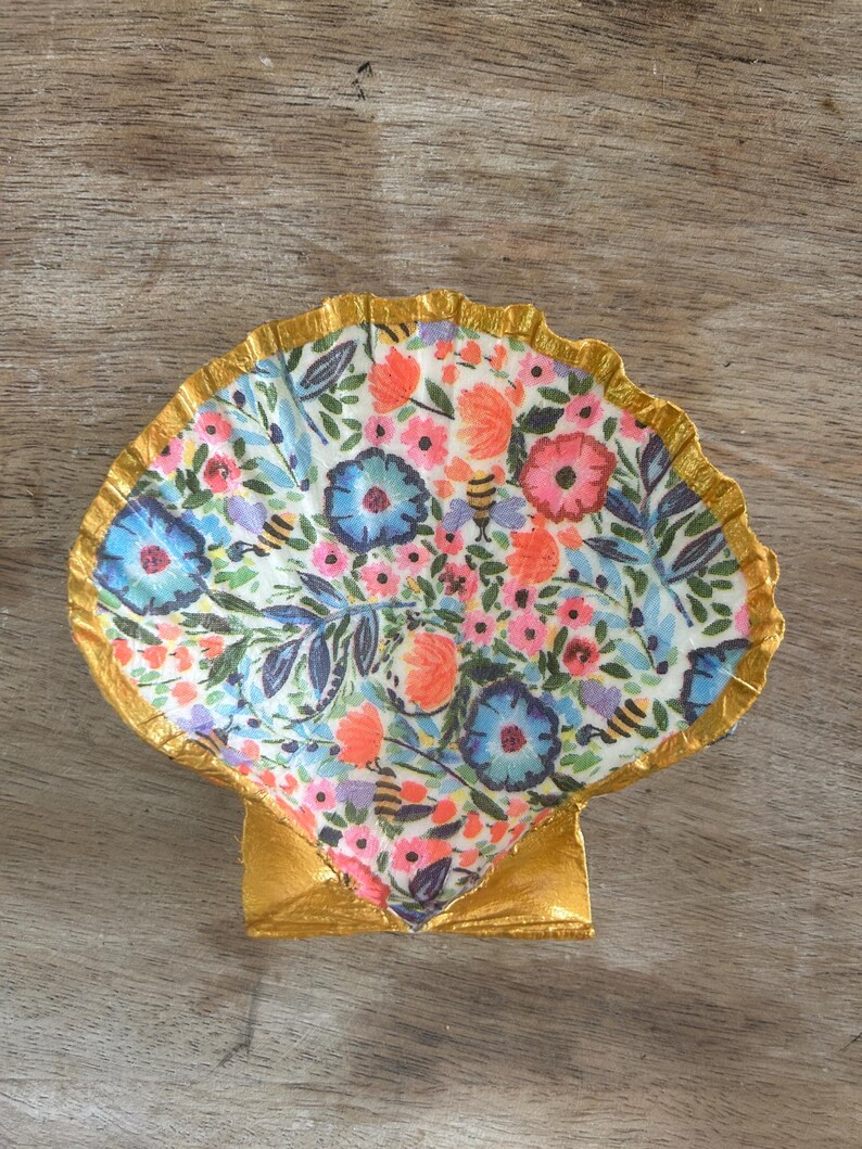 Handmade Coastal Large Scallop Seashell Jewelry Trinket Dish, Gold Trim ...