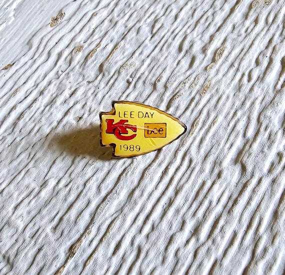 Vintage 1989 Lee Day Kansas City Chiefs Pin - Gem