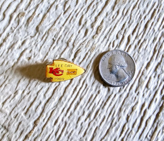 Vintage 1989 Lee Day Kansas City Chiefs Pin - Gem