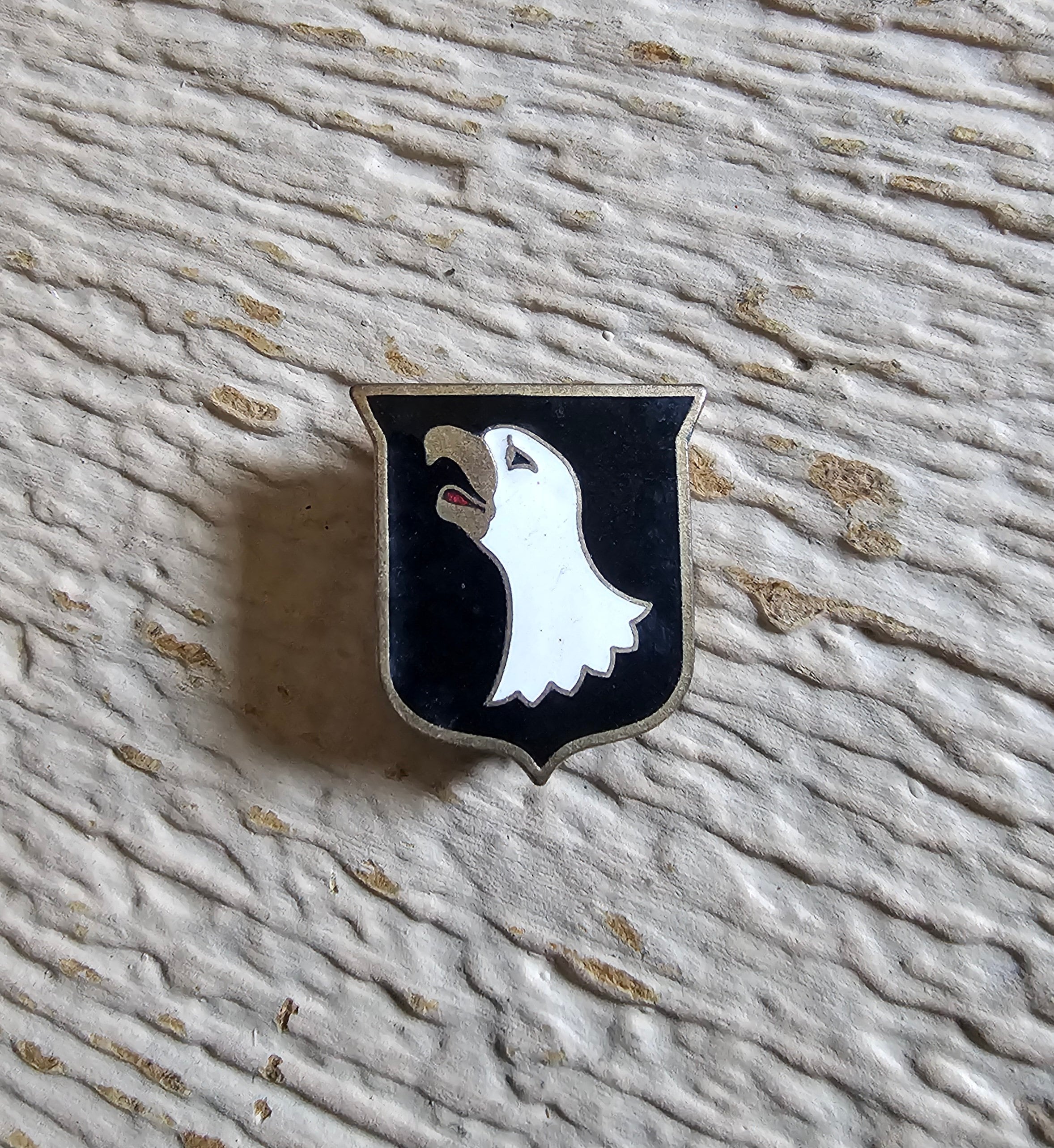 Vintage U.S. Military ARMY 101st Airborne Division Screaming Eagle Pin - Etsy