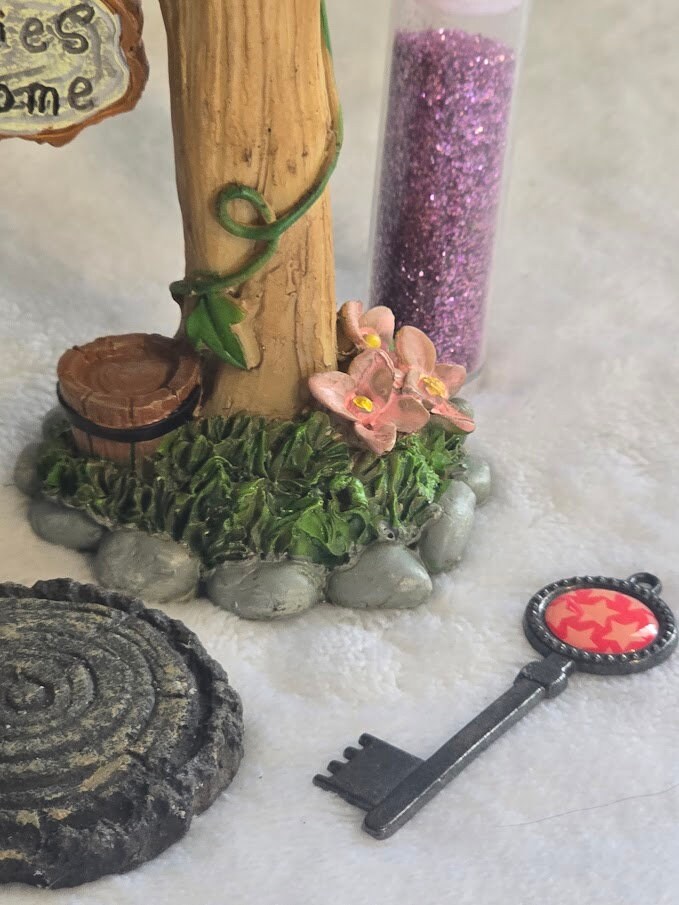 4 Piece Kit With Fairies Welcome Sign Hanging From Tree Glitter Stump ...