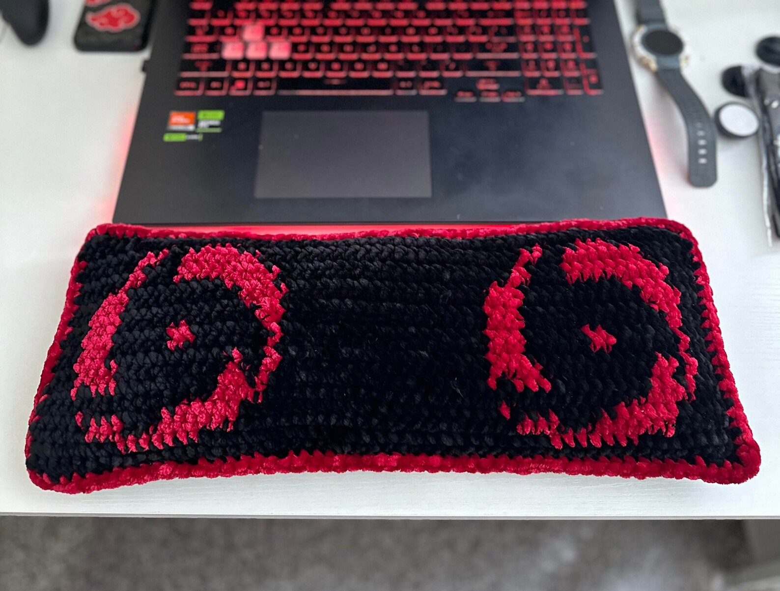Red Cloud - Red Eyes Crochet Keyboard Wrist Rest - Etsy