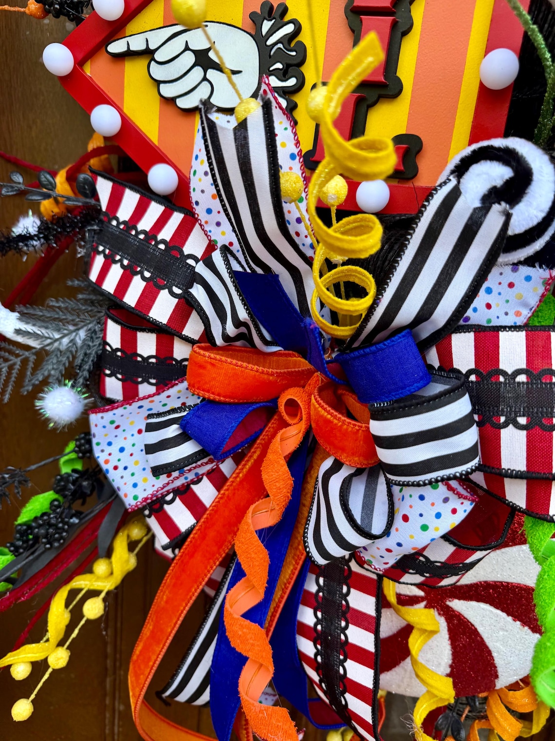 Carnival Clown Halloween Wreath – Creepy Circus Front Door Decor With ...