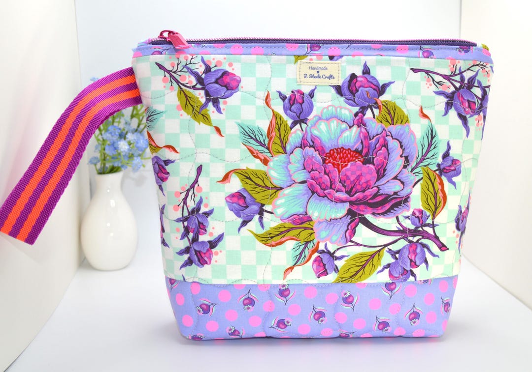 Zipper Bag- Tula Pink Untamed Peony for Your Thoughts Fabric -project ...
