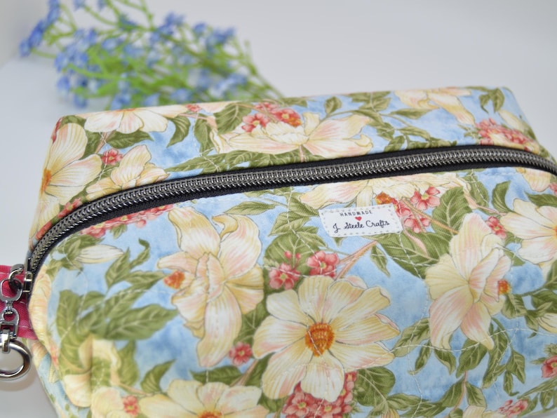 Blue Floral Fabric, Dopp Bag, Boxy Zipper Bag, Toiletries Bag, Cosmetic ...