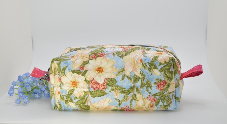 Blue Floral Fabric, Dopp Bag, Boxy Zipper Bag, Toiletries Bag, Cosmetic ...