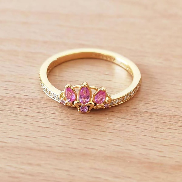Tiara Ring - Etsy