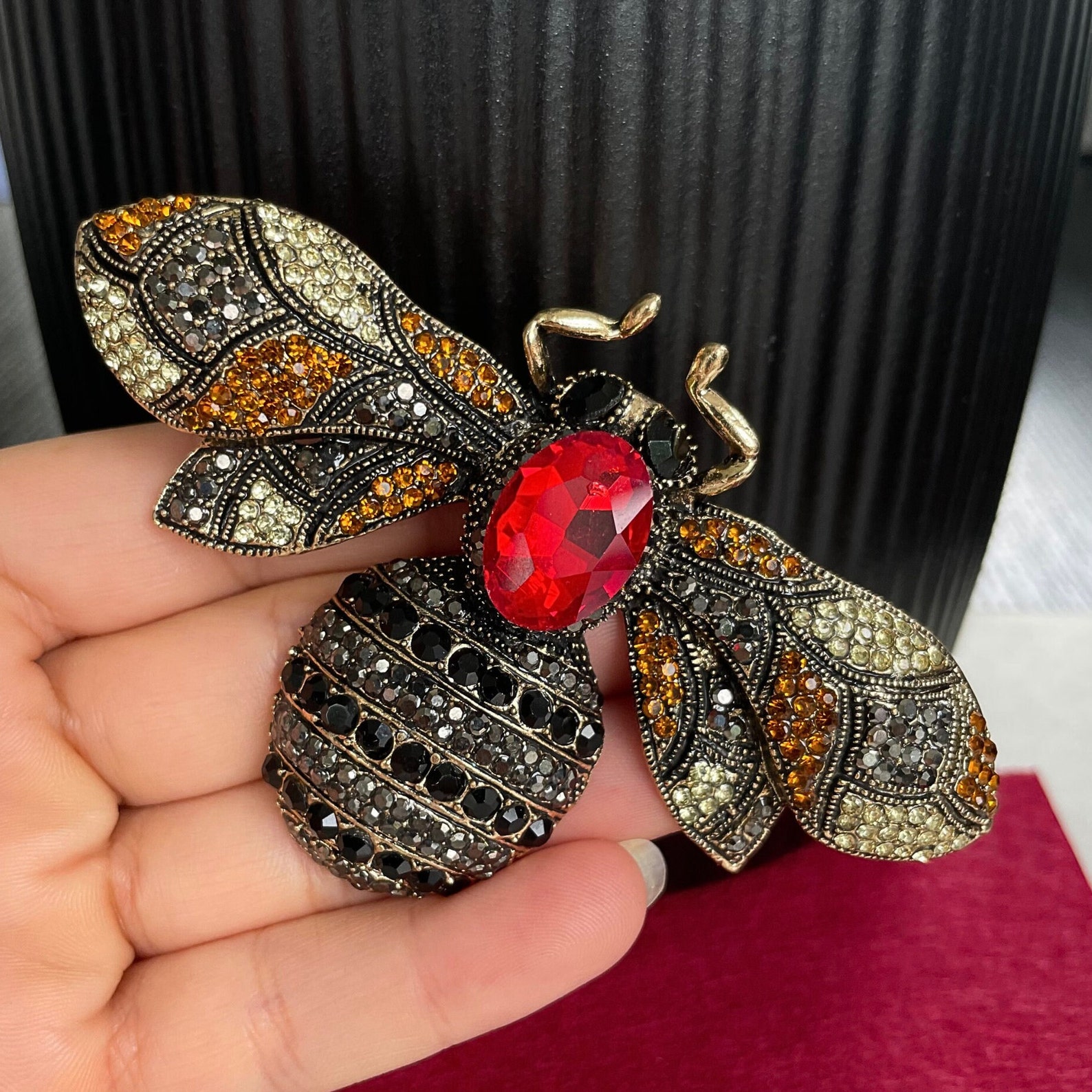 Vintage Style Larger Queen Bee Ruby Gold Pin Brooch Retro Insect Brooch ...