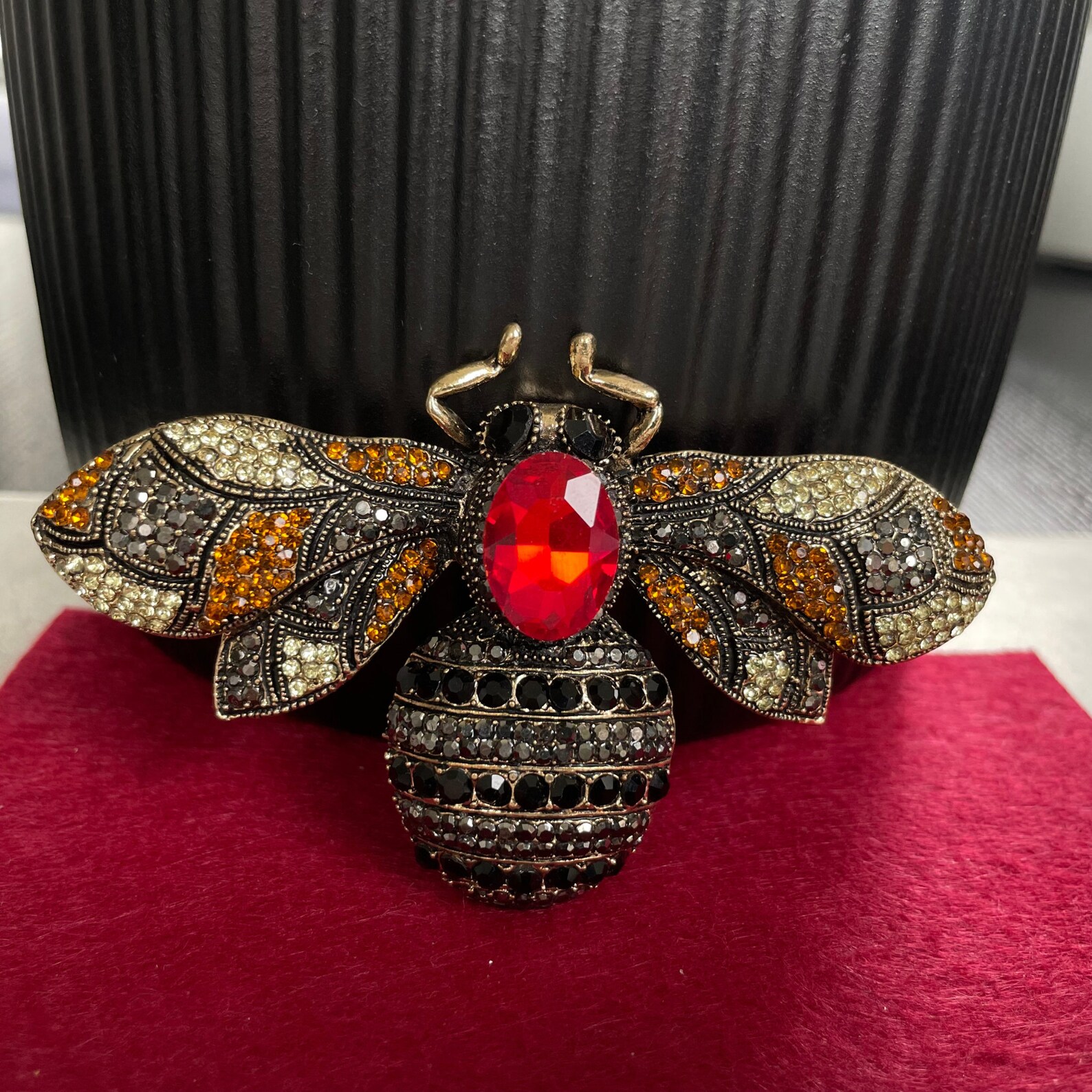 Vintage Style Larger Queen Bee Ruby Gold Pin Brooch Retro Insect Brooch ...
