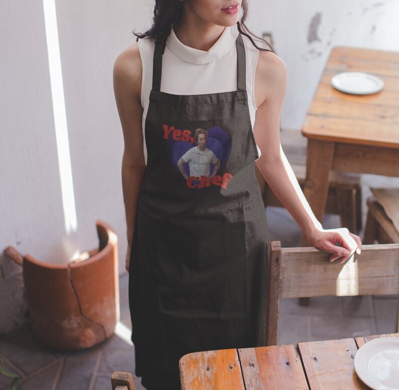 The Bear yes, Chef Apron, Jeremy Allen White, Carmen carmy Berzatto, Culinary Cooking School ...