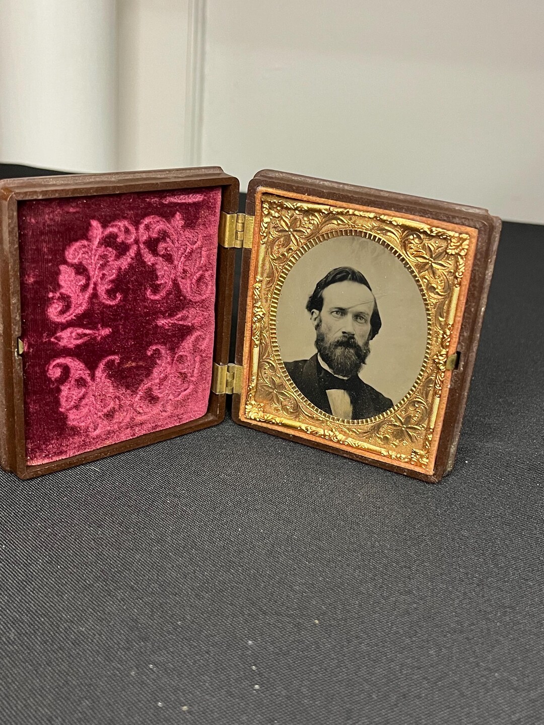 Antique 1860s Ambrotype Picture in Thermoplastic Case With Velvet - Etsy