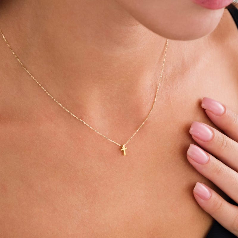 Dainty Cross Necklace - Etsy