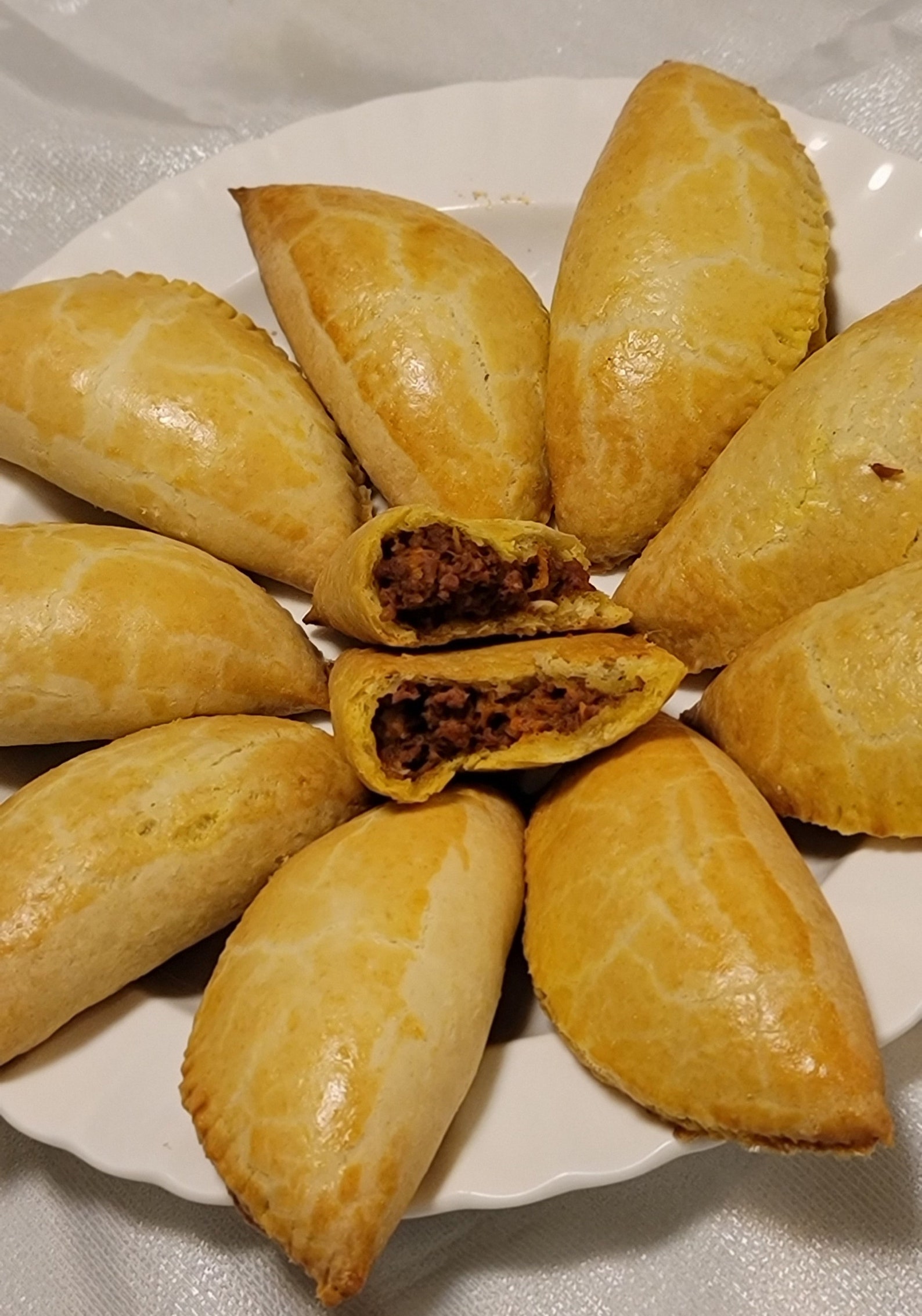 Meat Pie Homemade Snacks Party Meatpie Dessert Meatpies Baked Foods ...