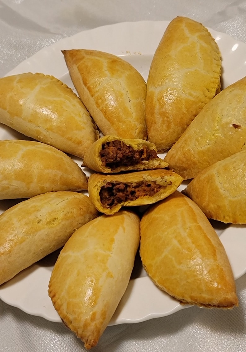 Meat Pie Homemade Snacks Party Meatpie Dessert Meatpies Baked Foods ...