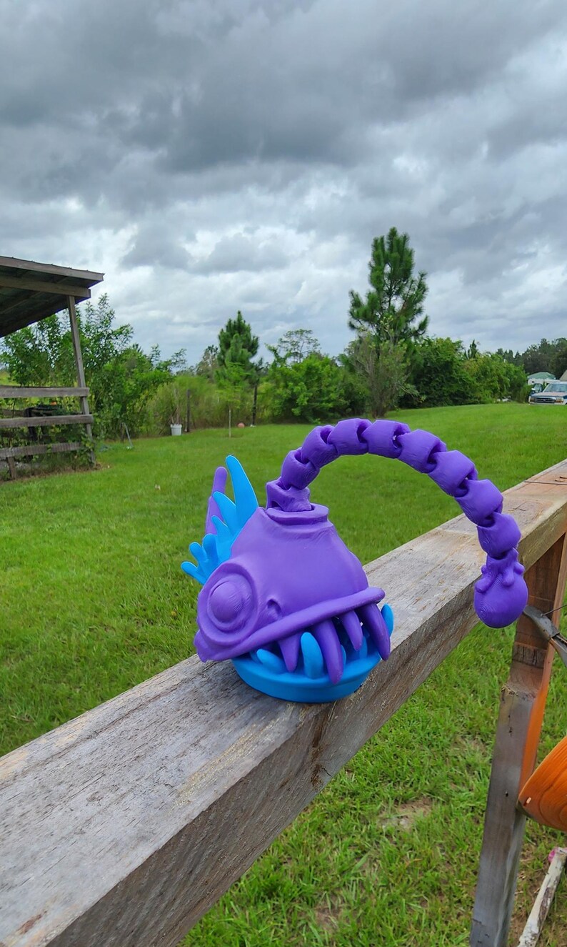Angler Fish: 3D Printed Movable Jaw Desk Decor - Etsy