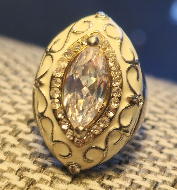 vintage ivory crystal - Gem