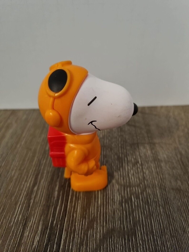 Peanuts Snoopy Moonwalk Wind up Toy See Video. 3 - Etsy