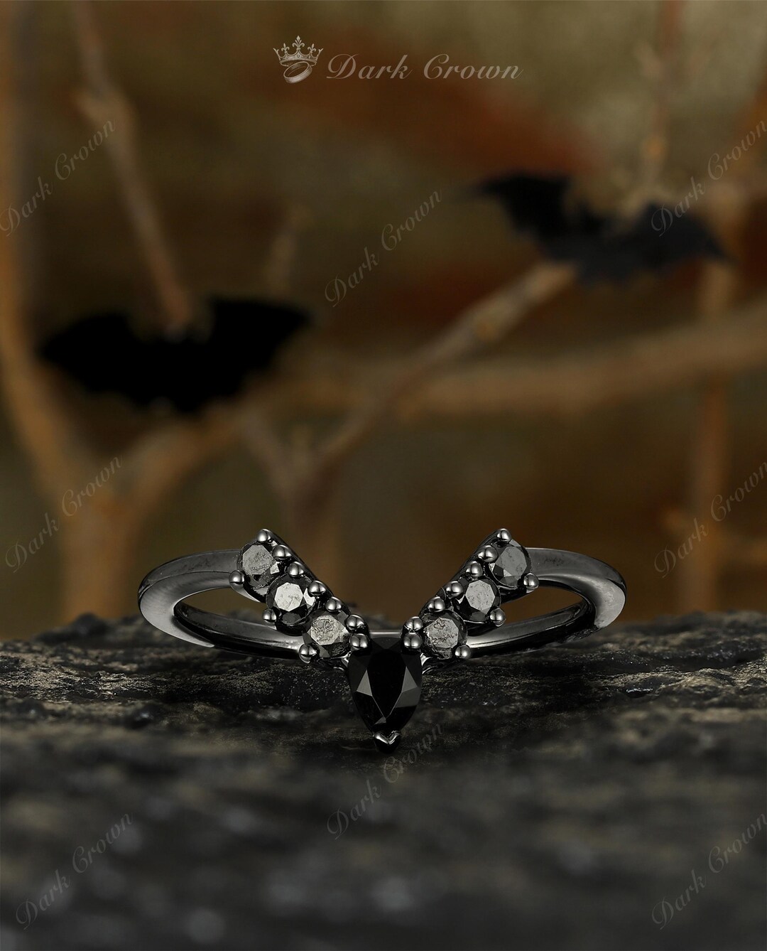 Black Gold Dark V-shaped Black Onyx Ring, Elegant Dainty Stacking Ring ...