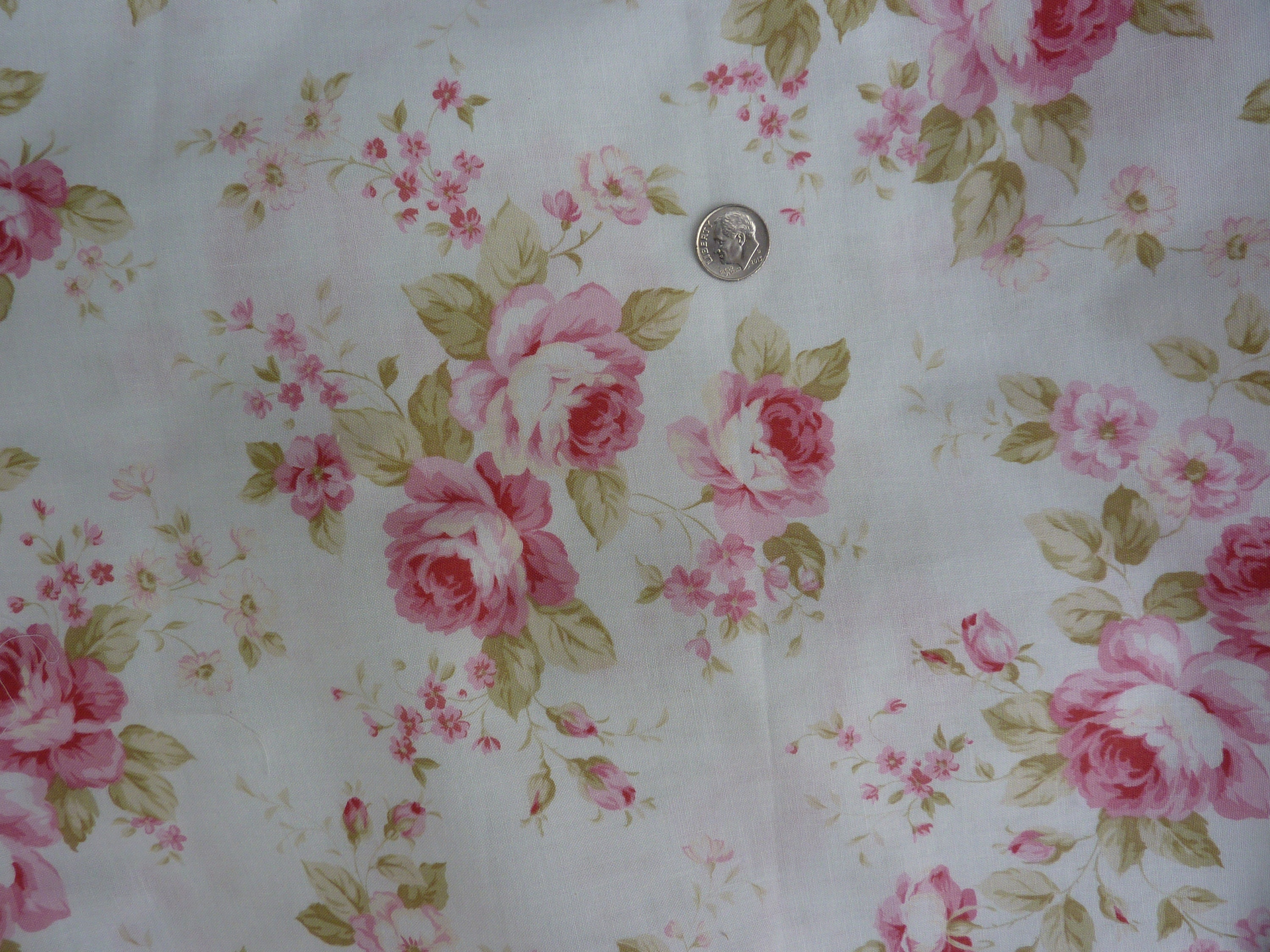 Lecien Durham Quilt Wow!! Pink Roses on off White Cotton Fabric BTY ...