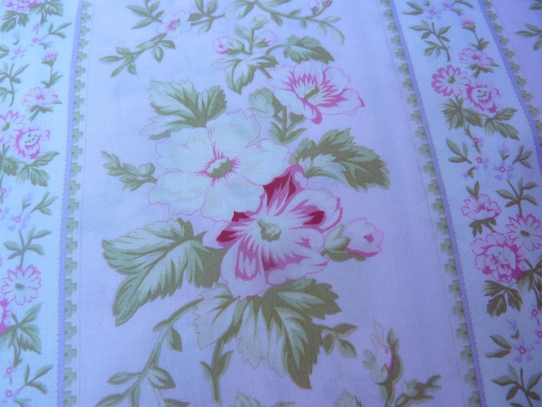 Yuwa Antique French Roses Collection Wallpaper Stripe Pink/sage/white ...