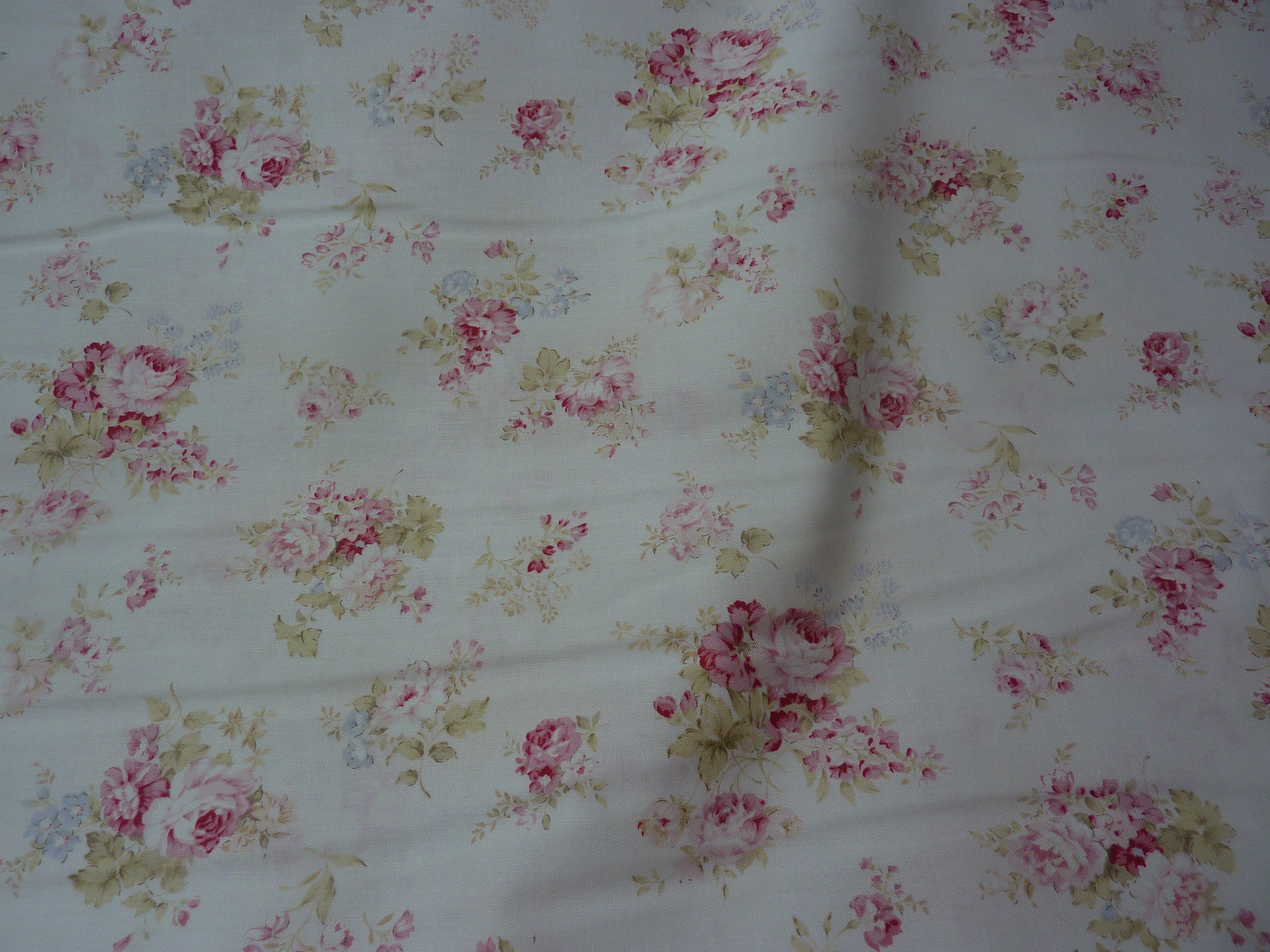Quilt Gate Mary Rose Fabric: Bavarian Roses on Pinky Cream Cotton - Etsy