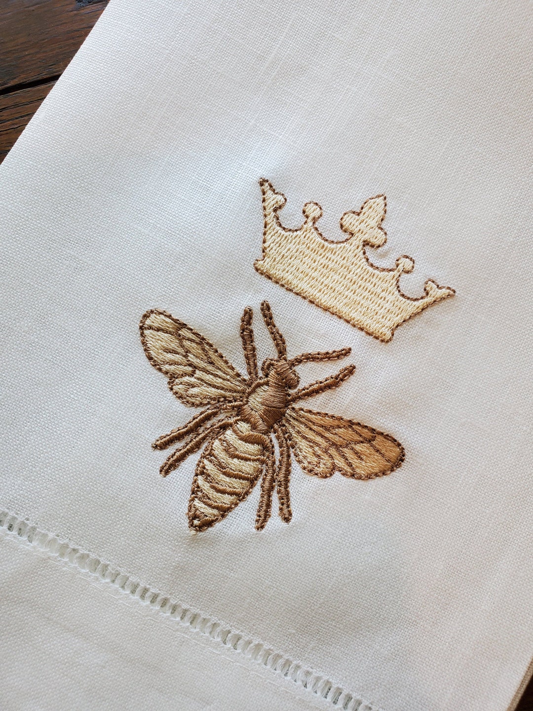 Embroidered Queen Bee With Crown Linen Guest Towel ~ Classic Decor ...