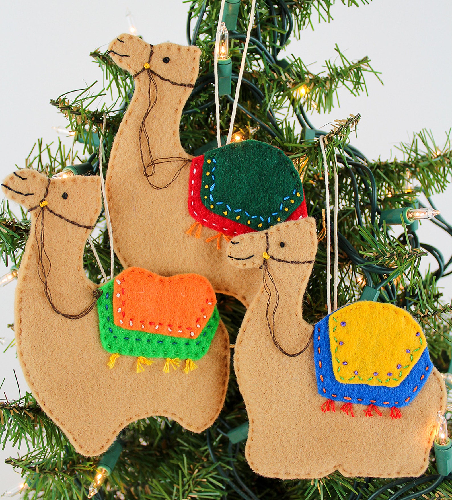 Cute Felt Seated Camel Ornament Package Tie on Gift Card Money Holder ...