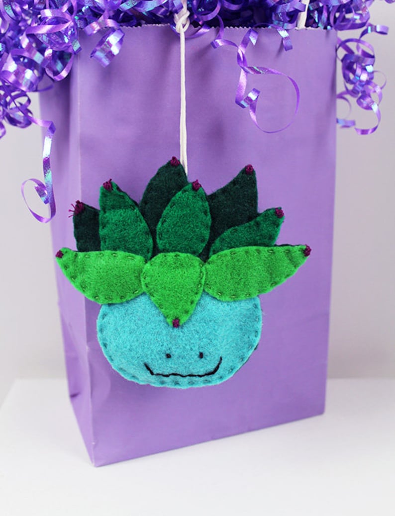 Succulent Houseplant Felt Ornament: Gift Card Holder Package Tie-on - Etsy