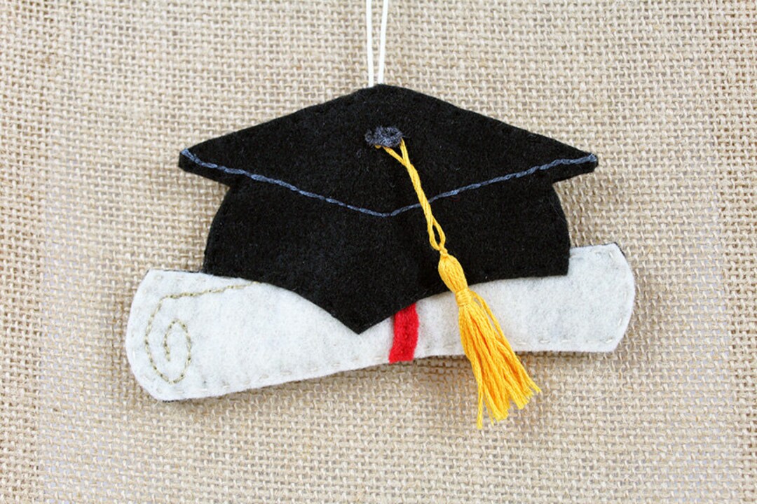 Graduation Cap Diploma Felt Ornament: Gift Card Holder Package Tie-on ...