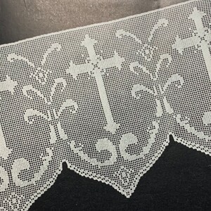 Altar Lace Crochet Pattern Church Religious Mass Scalloped Border Cross ...