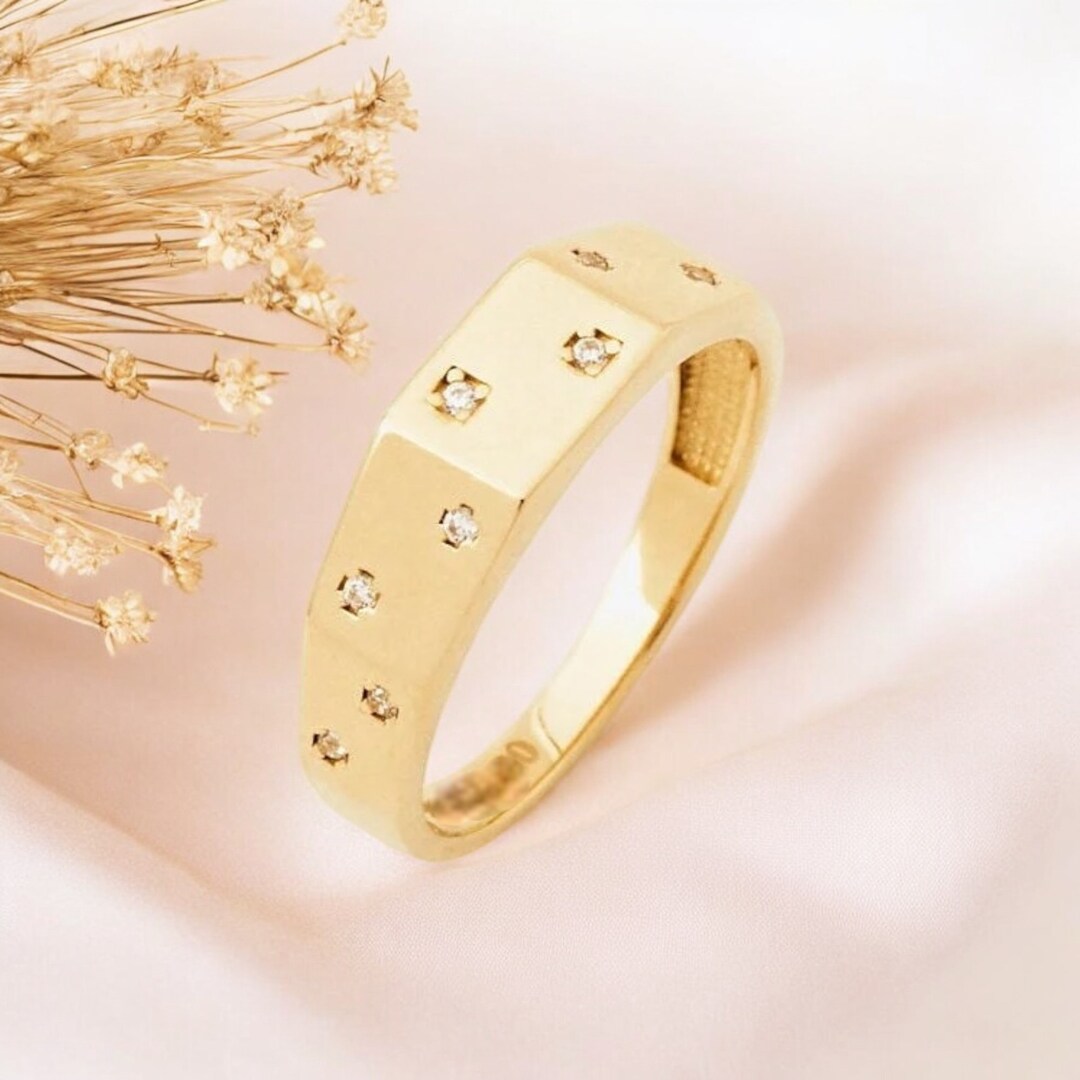 Star Setting Diamond Wedding Band, 14K Yellow Gold Bridal Minimalist ...