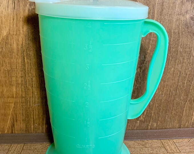 Vintage 4 Quart Measuring Pitcher & Lid - Etsy