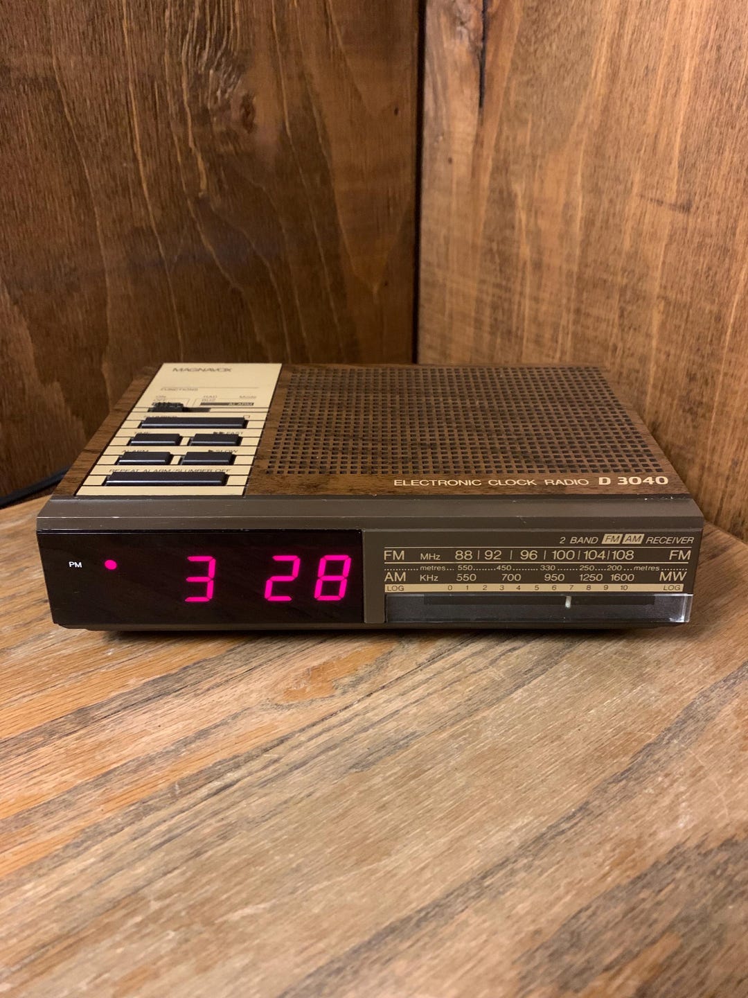 1980’s Magnavox Radio Alarm Clock - Model D3040 - Etsy