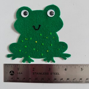 Five Green and Speckled Frogs Felt Story - Etsy