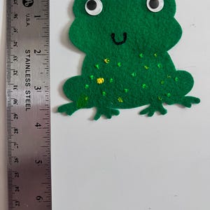 Five Green and Speckled Frogs Felt Story - Etsy