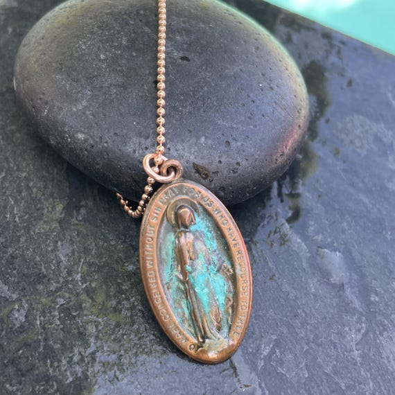 Vintage Virgin Mary Copper Medal with Verdigris Patin… - Gem