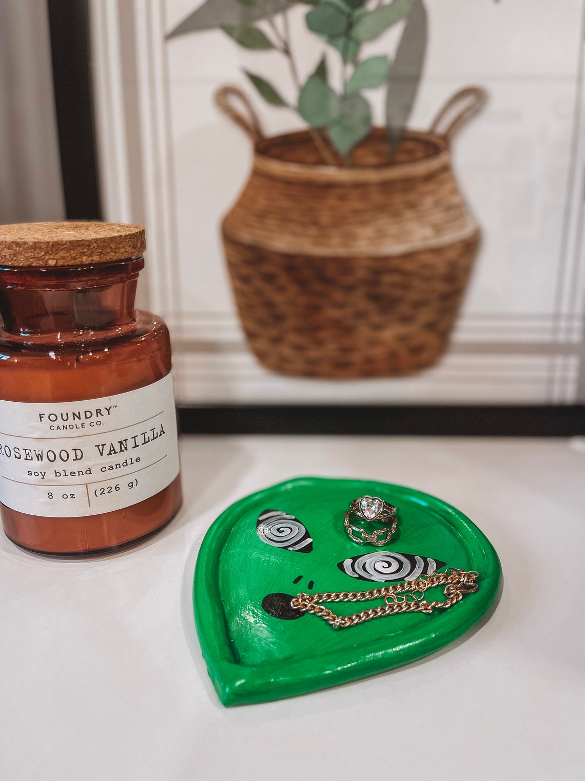Hand Sculpted Alien Trinket Tray Glows in Black Light - Etsy