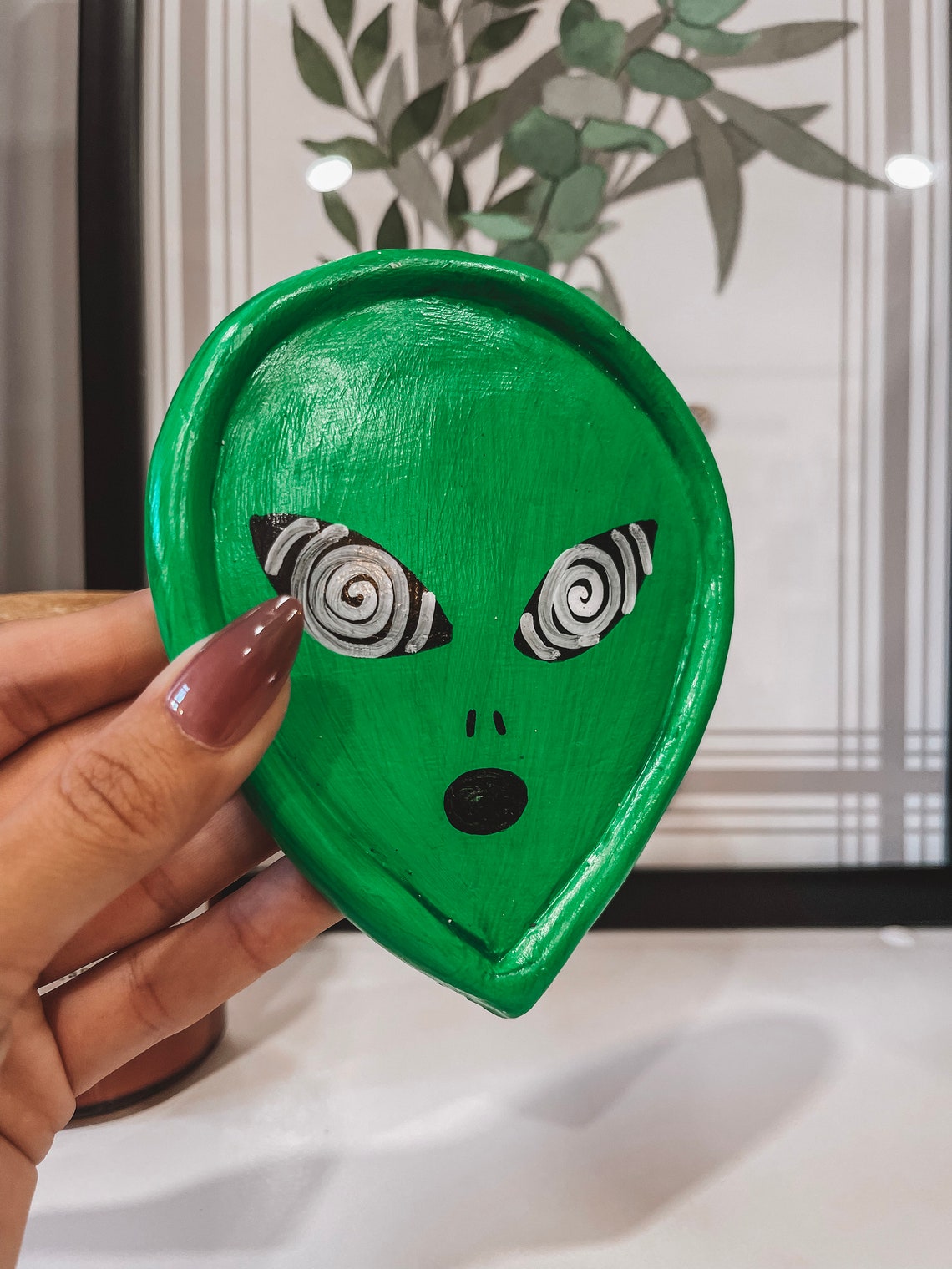 Hand Sculpted Alien Trinket Tray Glows in Black Light - Etsy