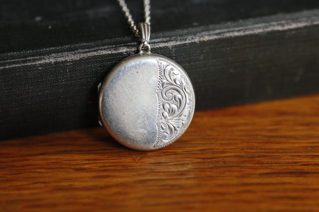 Sterling Silver Locket Necklace. Vintage Etched Photo Locket. Round ...