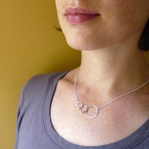 Linked Circles Necklace in Sterling Silver Three Entwined Rings. New ...