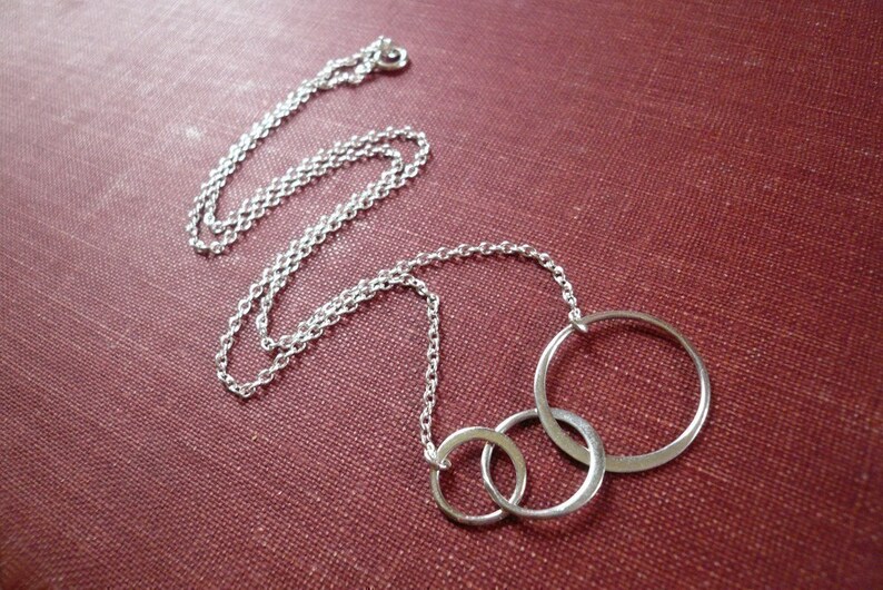 Silver Linked Circles Necklace In Sterling Silver Three Etsy