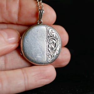 Sterling Silver Locket Necklace. Vintage Etched Photo Locket. Round ...