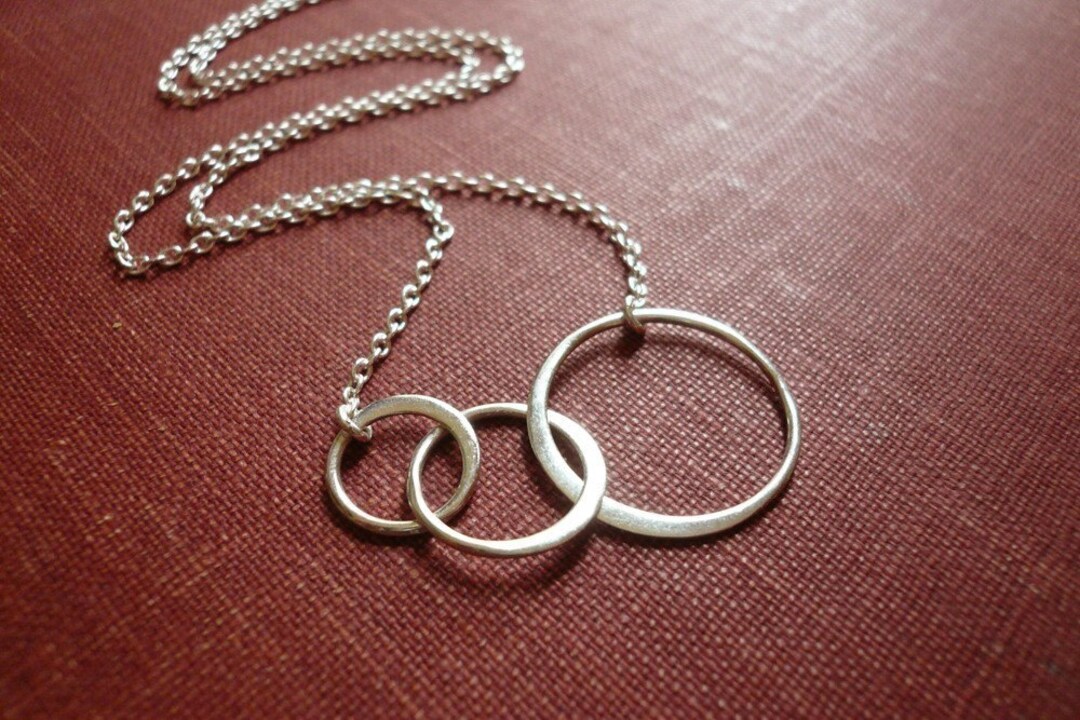 Linked Circles Necklace in Sterling Silver - Three Entwined Rings. New ...