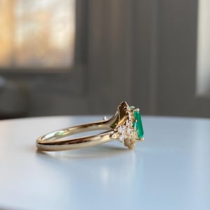 Dela Emerald Gold Ring. Fairytale Fantasy Ring. 14k Yellow Gold ...