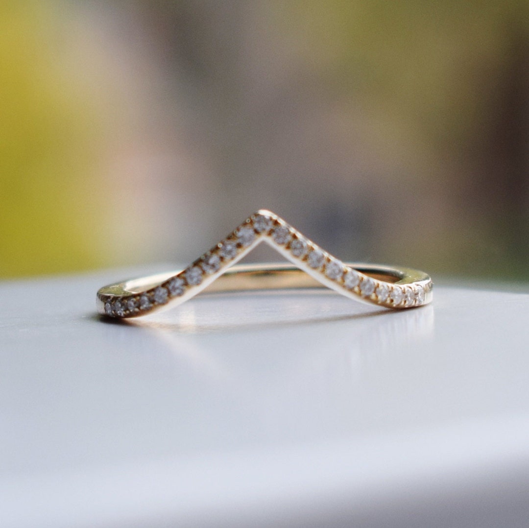 Thin 14k Gold Chevron Diamond Wedding Band: Stackable Curved Ring - Etsy