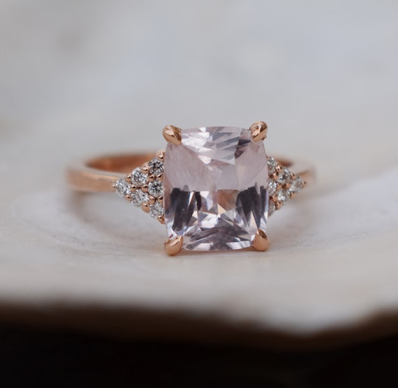 Eis pfirsich Saphir Verlobungsring. 3 2ct strahlend geschliffener leichter Pfirsich Saphir Ring Diamant Ring Rosegold Ring Martini von Eidelprecious. Etsy